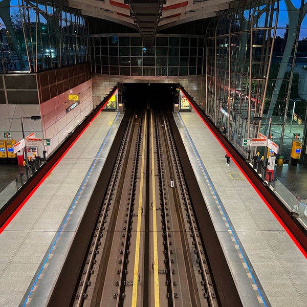 Metro =C= Střížkov - Prosek - 11 tips from 1421 visitors