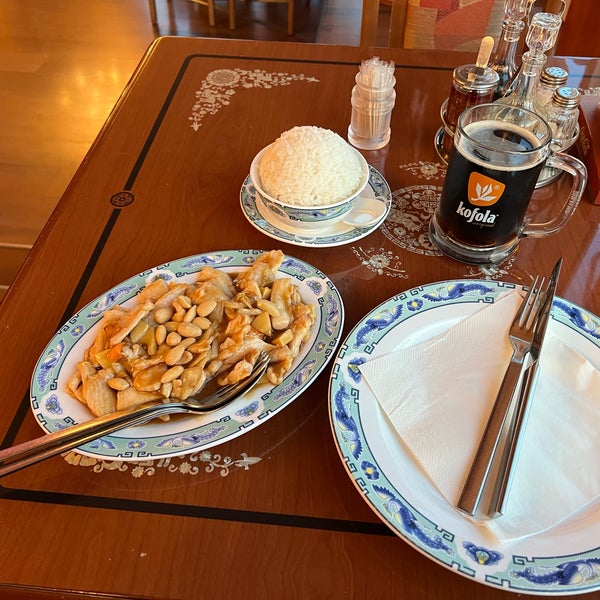 818 restaurant - 9 tips from 239 visitors