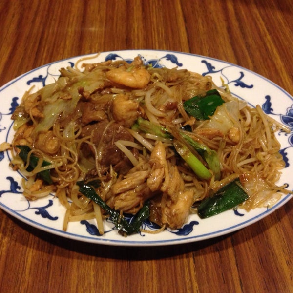 Shin Shin Chinese Restaurant - University - 978 University Ave W