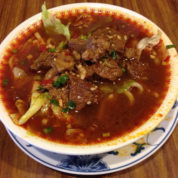 Shin Shin Chinese Restaurant - University - 978 University Ave W