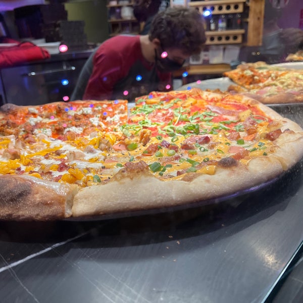 Dimo's Pizza - Bucktown - 67 tips from 2132 visitors