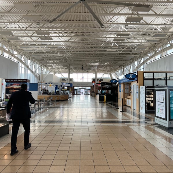 Photos at Lake Forest Oasis - Rest Area in Lake Forest