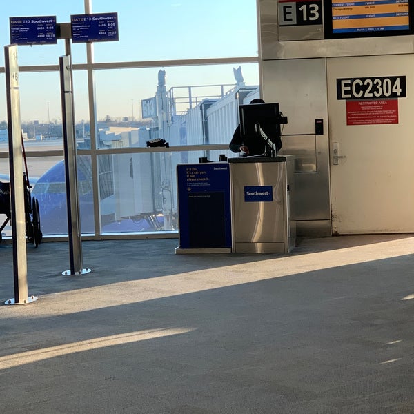 Gate E13 - Airport Gate in Philadelphia