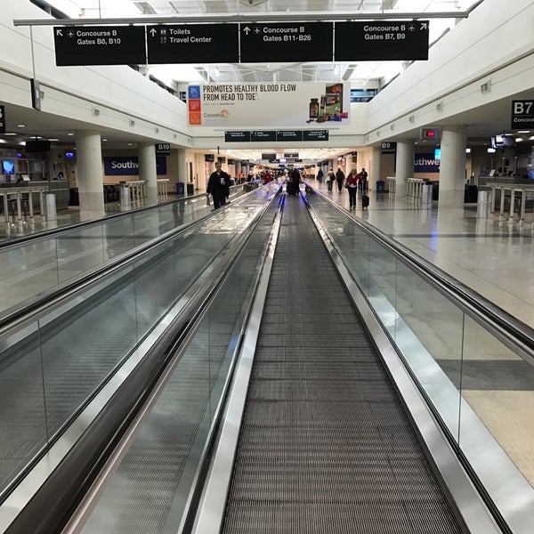 Concourse B - Airport Terminal in Midway Airport