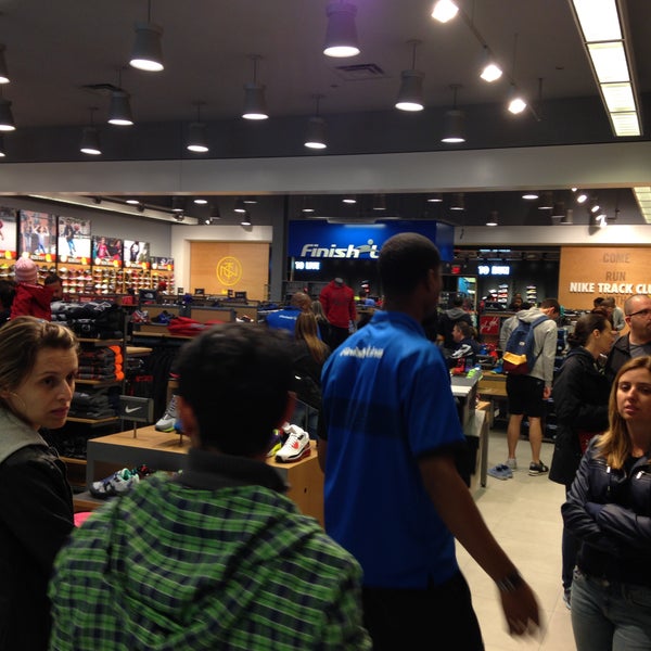 Finish Line Store Employees