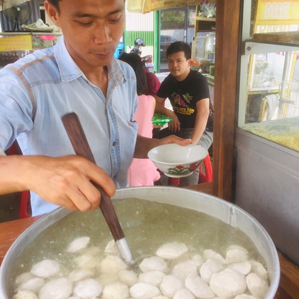 Bakso Gepeng Apotik Rini Rawamangun - Indonesian Restaurant in Jakarta ...