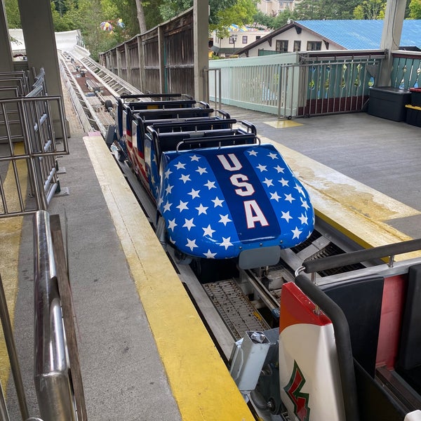 Alpine Bobsled - Attraction in Queensbury