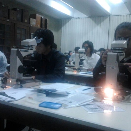 Lab. Petrografi Geologi ITB - 1 tip