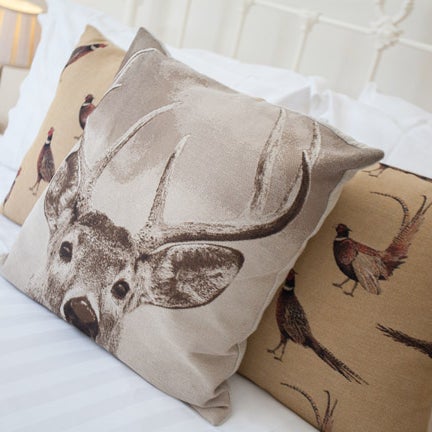 The White Hart - Pub in Holybourne