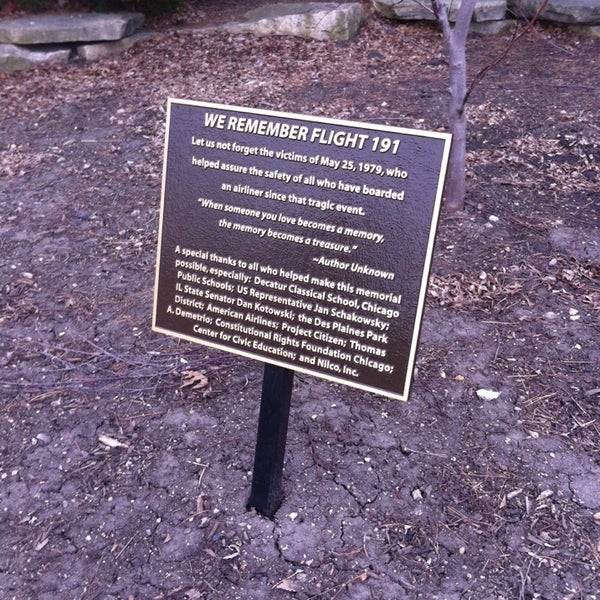 Photos at American Airlines Flight 191 Memorial - Des Plaines, IL