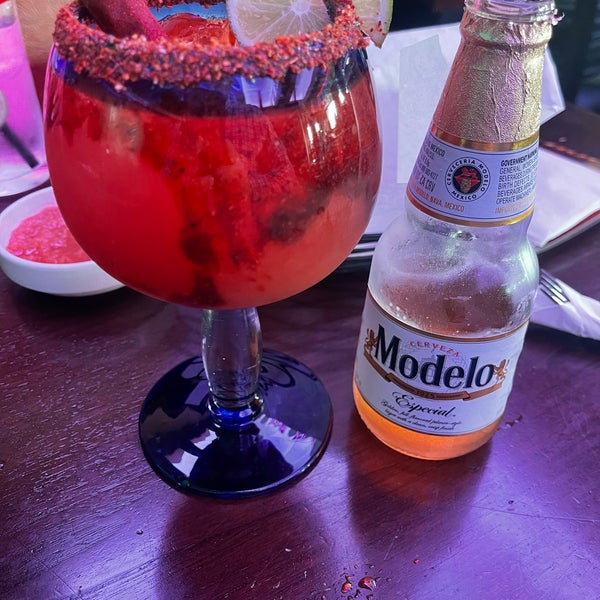 Los Compadres Mexican Restaurant & Sports Bar - 11600 Rosecrans Ave