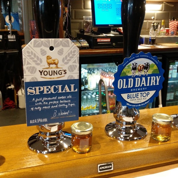 The Dolphin Inn - Pub in Hastings