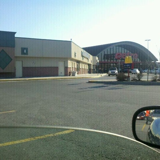 Parkway Mall - Shopping Mall in Scarborough