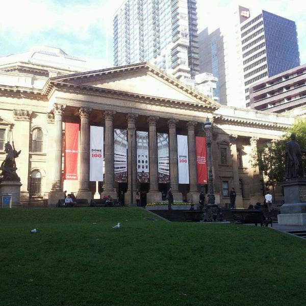 Victoria University: City King Campus - University in Melbourne CBD
