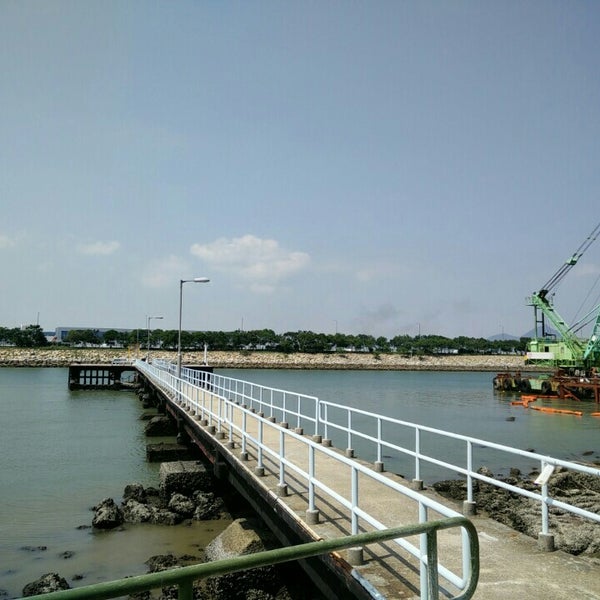 Sha Lo Wan Pier 沙螺灣碼頭 - Lantau Island, Hong Kong