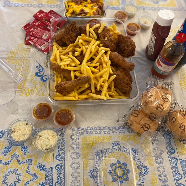 Iran KFC | کی اف سی ایران - منطقه ۳ - Valiasr Ave.