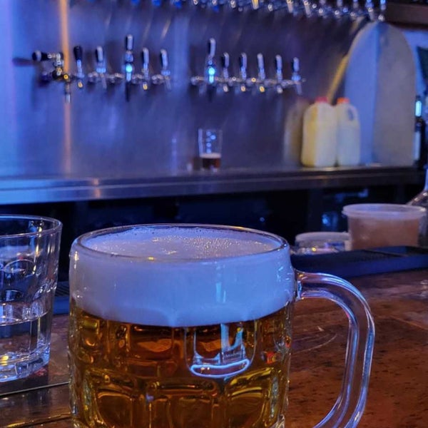 Bar Hop - Entertainment District - 391 King St W