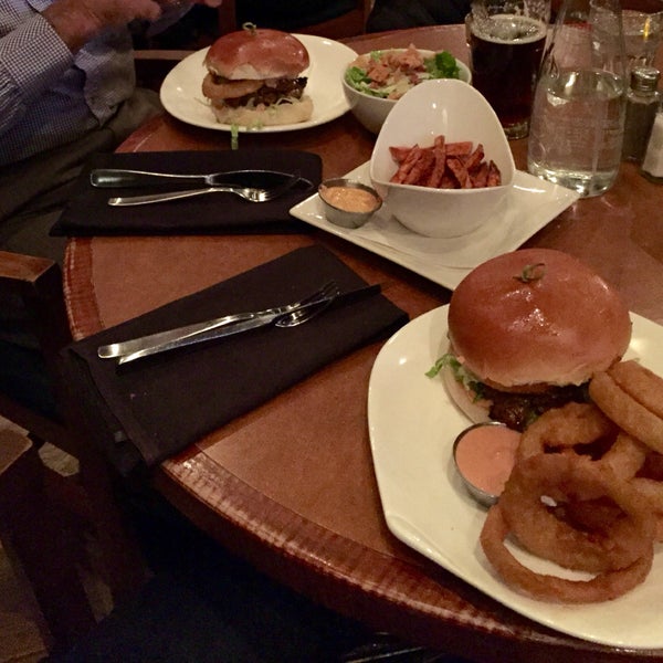 Smash Kitchen & Bar - Restaurant