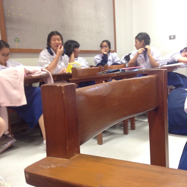 Photos at โรงเรียนราชินี (Rajini School) - School in พระบรมมหาราชวัง