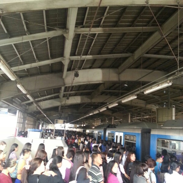 Photos at MRT3 - Araneta Center-Cubao Station - Metro Station in Quezon ...