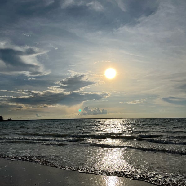 Mindil Beach - Beach in The Gardens