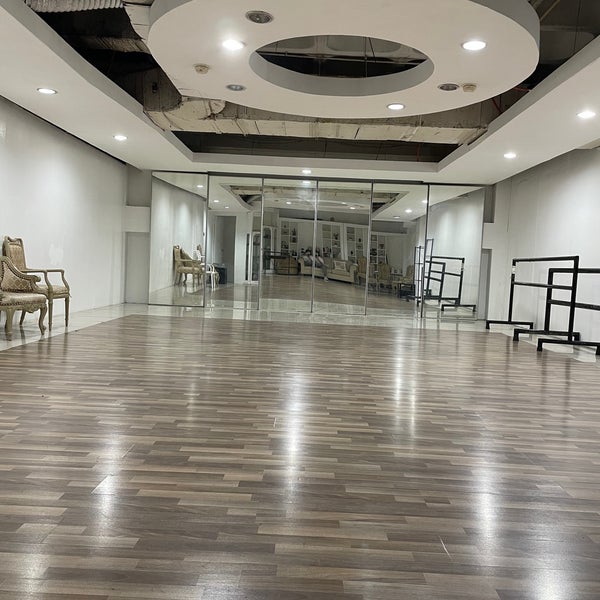 Photos at Makati Central Square - Shopping Mall in San Lorenzo