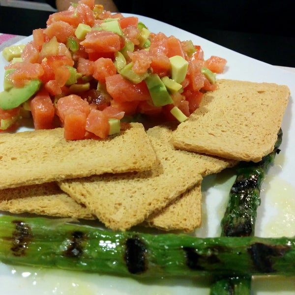 La Croqueta - BBQ Joint in Roses