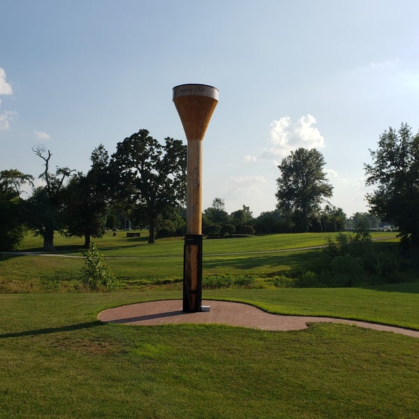 World's Largest Golf Tee - Casey, IL