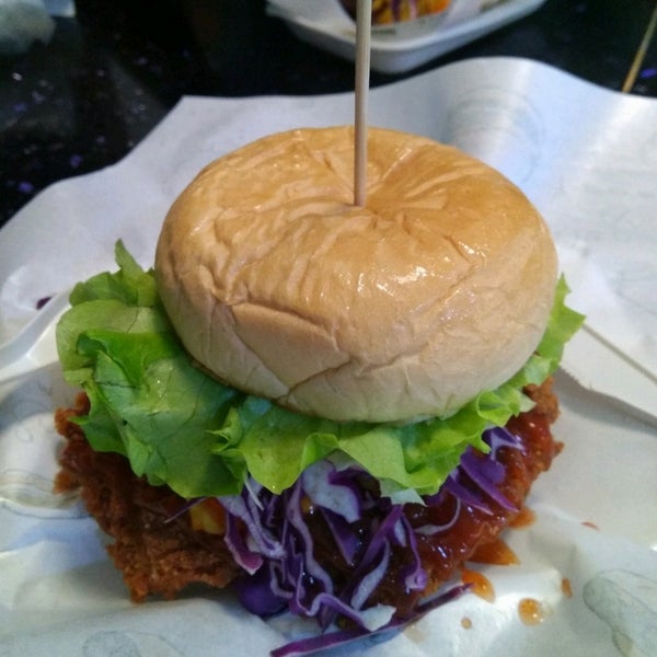 Burger Bakar Abang Burn - Burger Joint in Johor Bahru