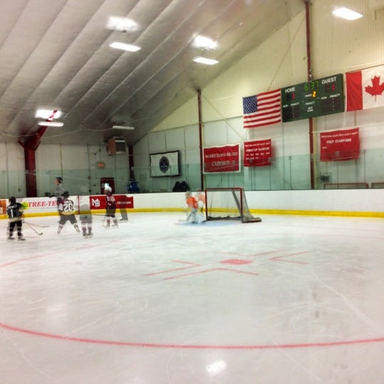 Twin Oaks Ice Rink - Hockey Stadium in Morristown