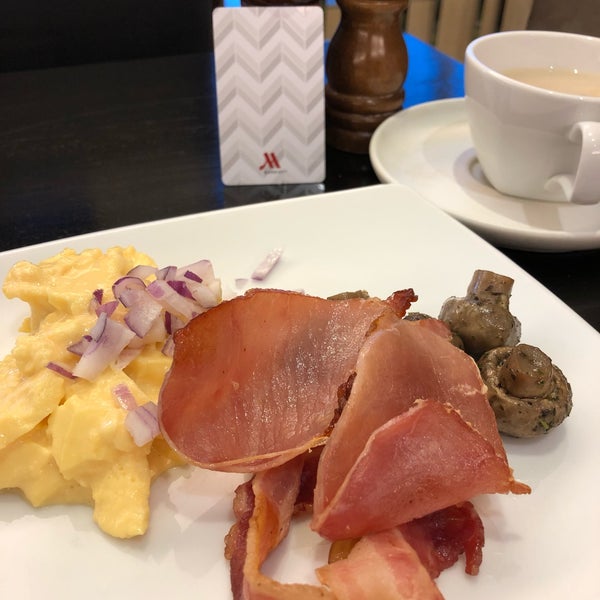 Executive Lounge, Melbourne Marriott - Melbourne CBD - Level 9