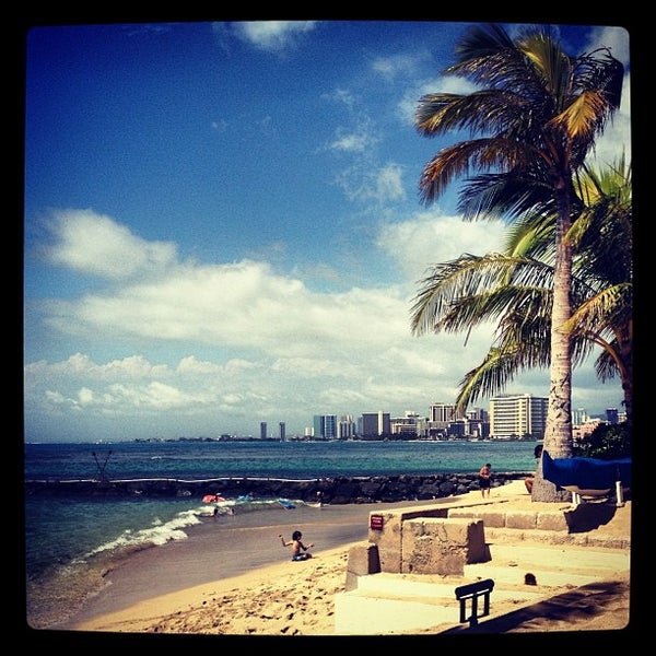Outrigger Canoe Club - Diamond Head - Kapahulu - St. Louis - Honolulu, HI