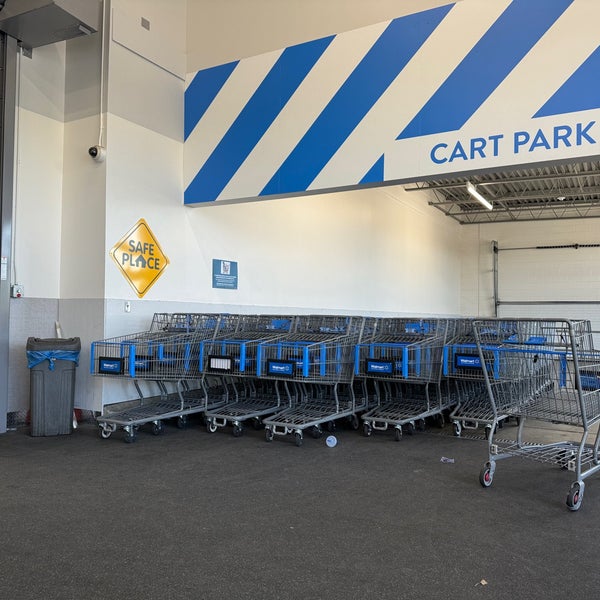 Walmart Supercenter - Big Box Store in Fresno