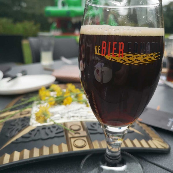 Cultuurzaal De Balluchon - Moerestraat 19