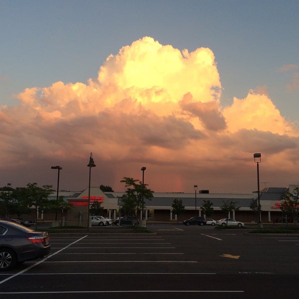 Watchung Square Mall - Shopping Plaza in Watchung