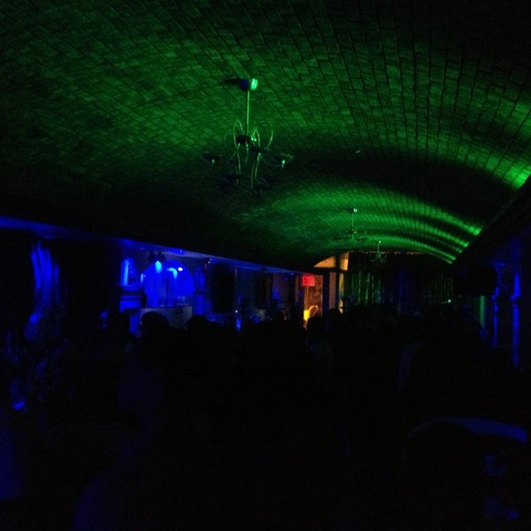 Ice Lounge - Lounge in Astoria