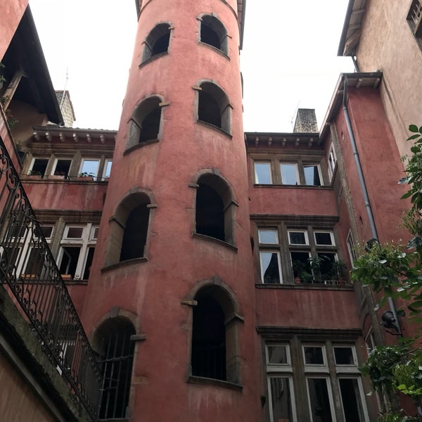 La Tour Rose - Vieux Lyon - Quarantaine - Lyon, Rhône-Alpes
