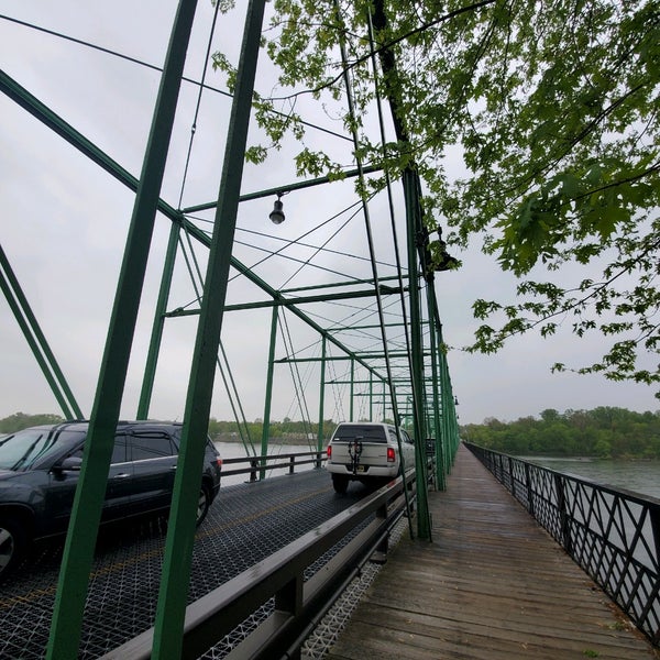 Calhoun Street Bridge - 6 tips from 603 visitors