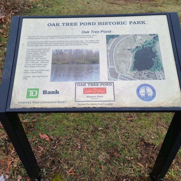 Oak Tree Pond Park - Park