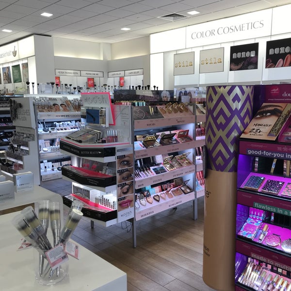 Ulta Beauty - Cosmetics Store in Everett