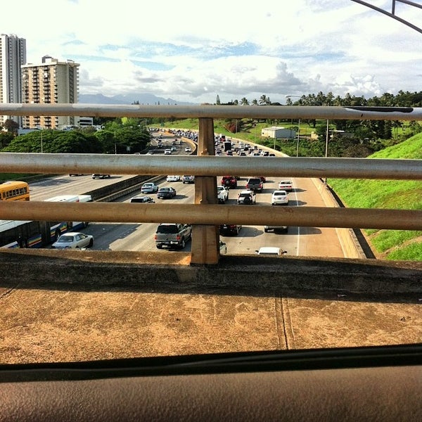 Kaamilo Street Overpass