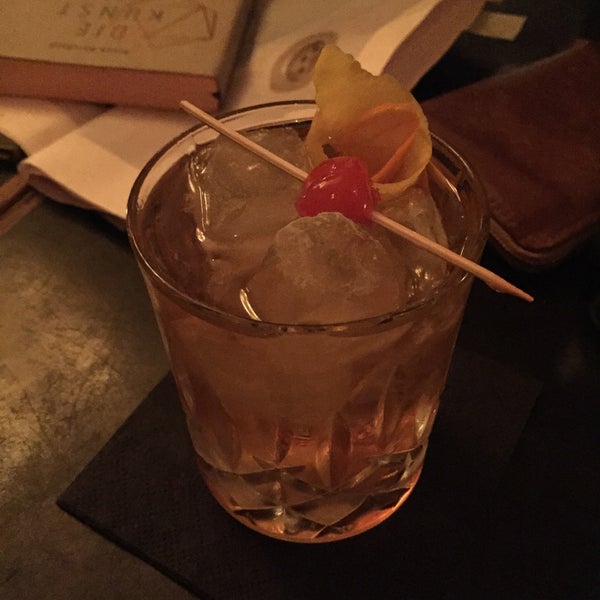 Kirk Bar - Bar in Kreuzberg