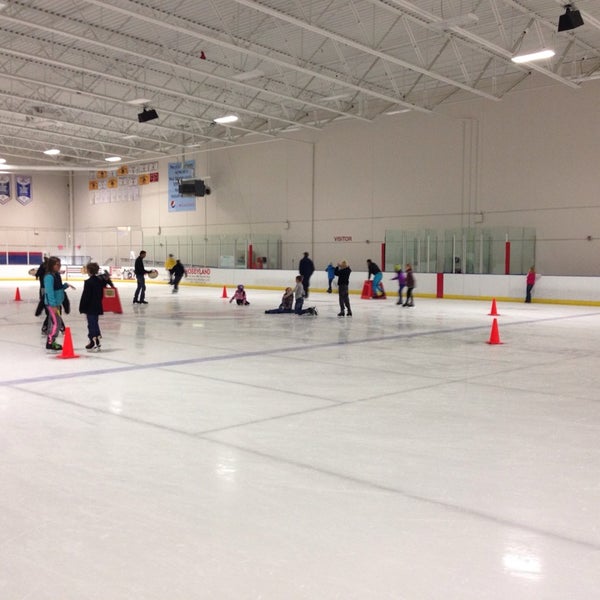 Photos at Pepsi Ice Center - Downtown Bloomington - 7 tips from 355 ...