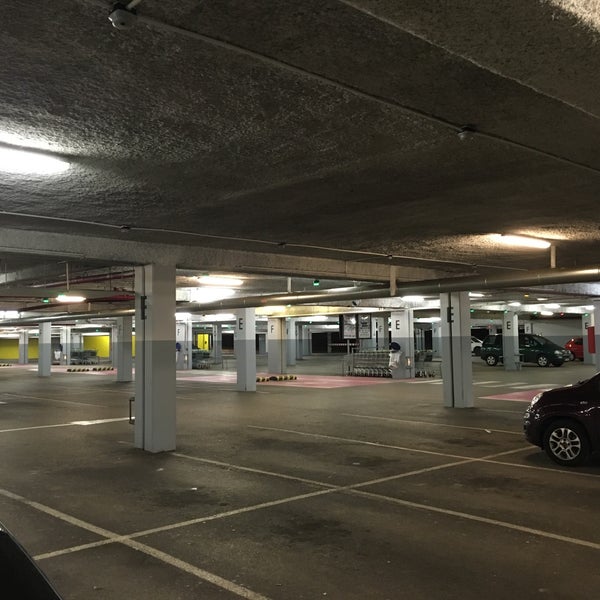 Centre Commercial Val Thoiry - Shopping Mall