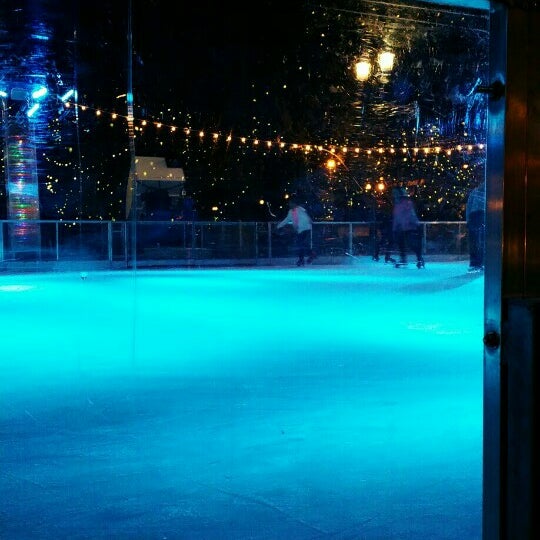 Temecula Ice Skating Rink - Old Town Temecula - 1 tip from 83 visitors