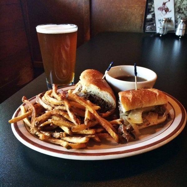 Linda's Tavern - Capitol Hill - 707 E Pine St