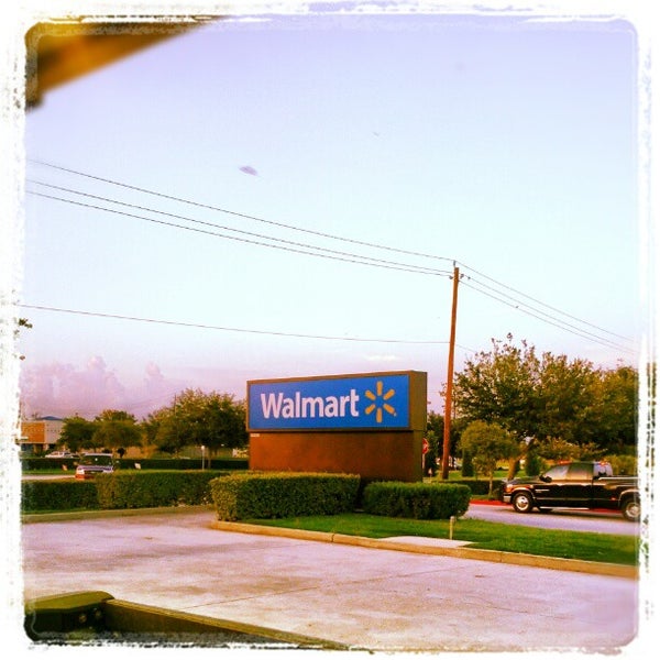 Photos at Walmart Supercenter - Big Box Store in Pasadena