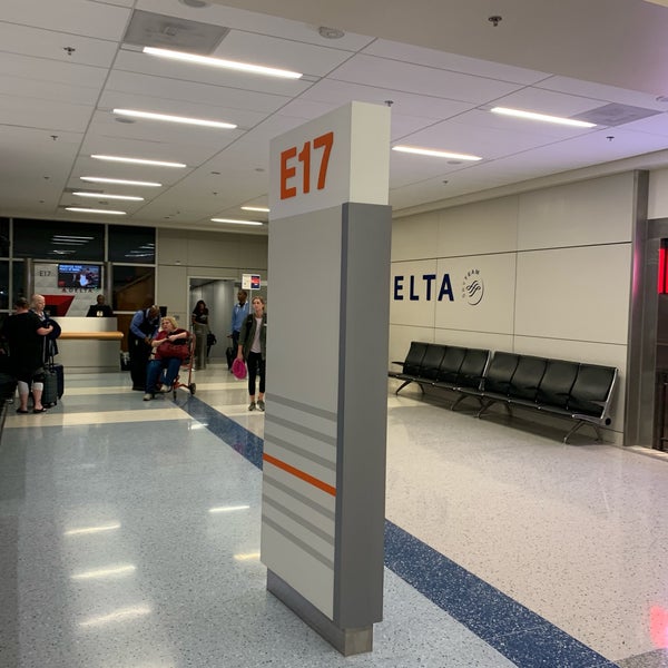 Gate E17 - Terminal E