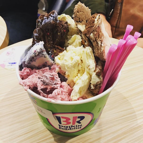 Baskin-Robbins - Ice Cream Parlor