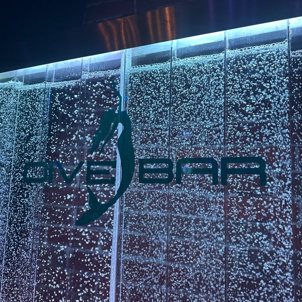 Dive Bar - Dive Bar in Downtown Sacramento